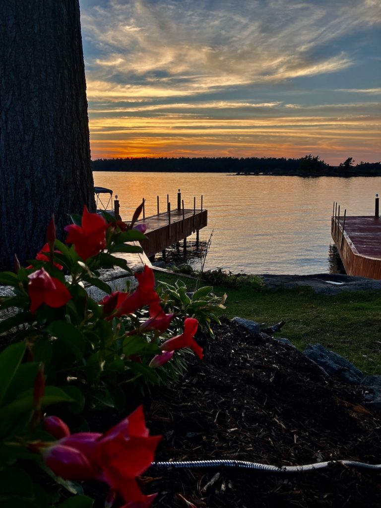 Photo Gallery – Hi-Da-Way Cottages